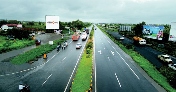 Agreement signed to develop Pune under Smart City plan