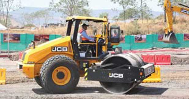 JCB showcases its range of road solutions