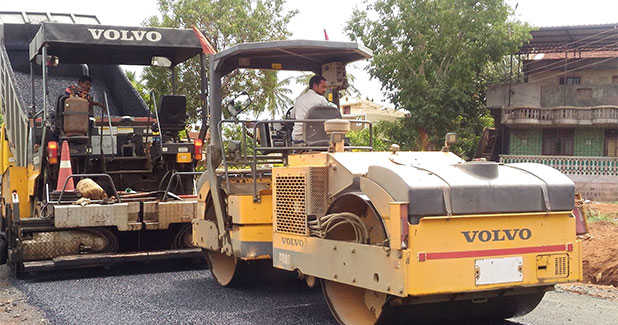 Volvo pavers helps complete road in record time
