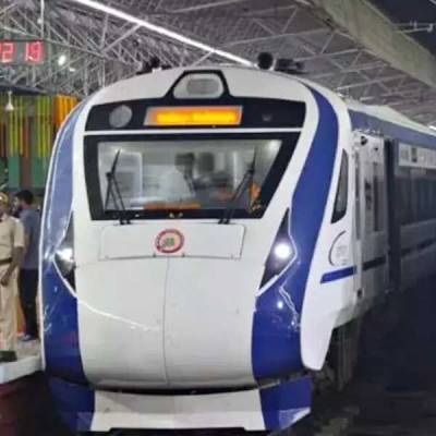 Speed record of '14 minute miracle' for clean trains
