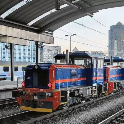 Railways to Get 300 Diesel Locos