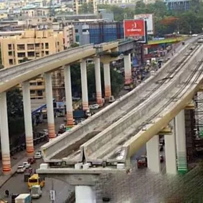 MMRDA Installs Key Steel Span for Metro Line 4