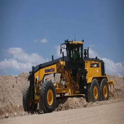 Komatsu unveils GD955-7: Largest motor grader for North America