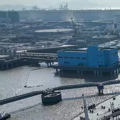 Reliance Sikka Port Ship collides with BPCL facility in US