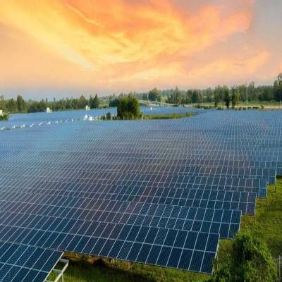 Hive Energy Sells Solar Projects